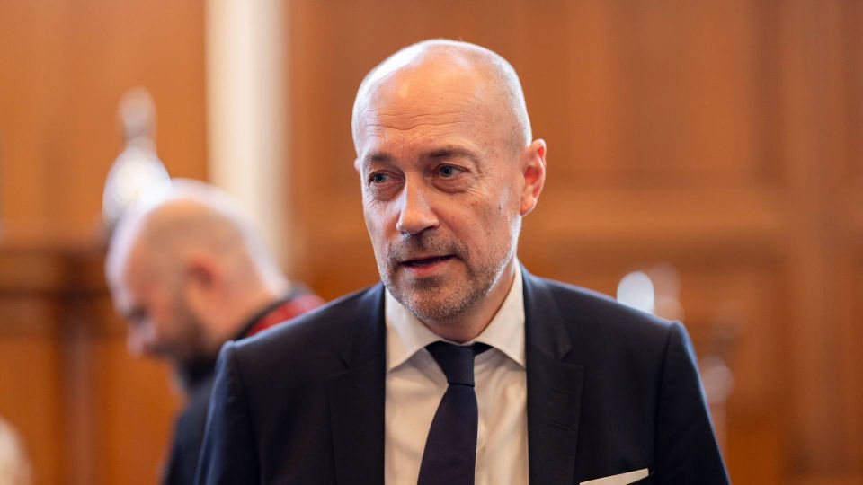 Regeringen lovede råstofplan: Men minister vil ikke garantere, at den ...