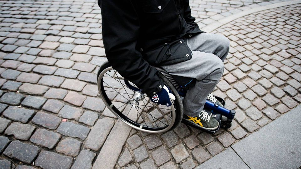 Klarer sig dårligere i livet: Børn, der bliver pårørende til hjerne ...